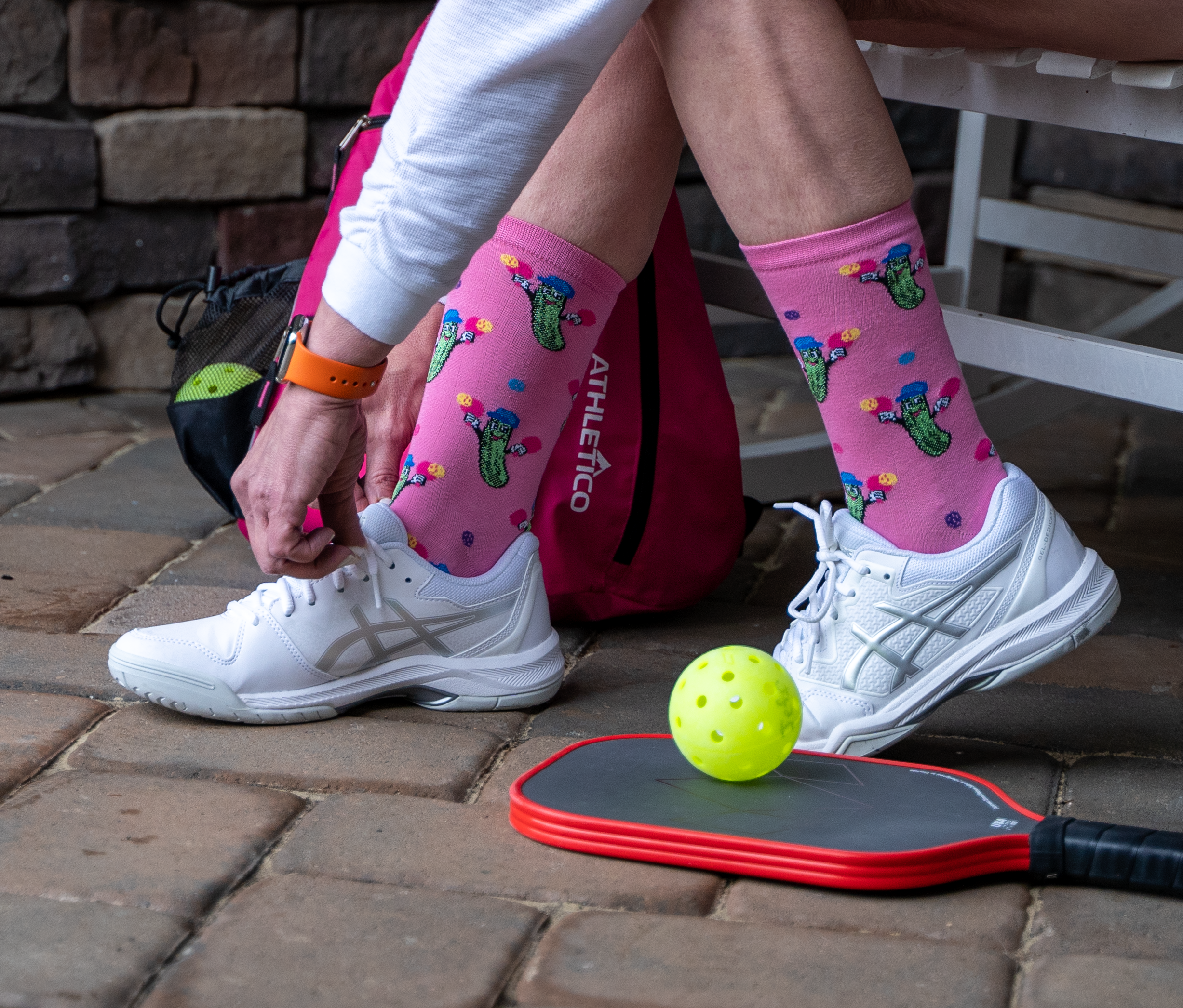 Play, Pose, Pickleball – MeMoi